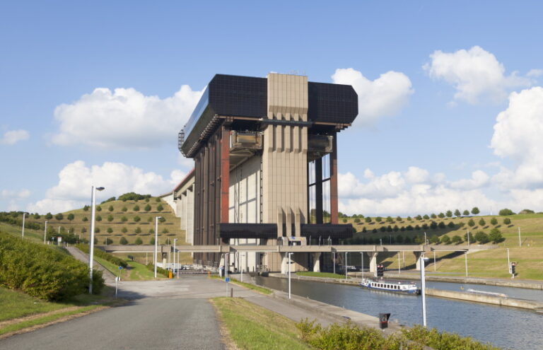 Wat te doen in Mons, België: 10 tips! | Wereldreizigersclub